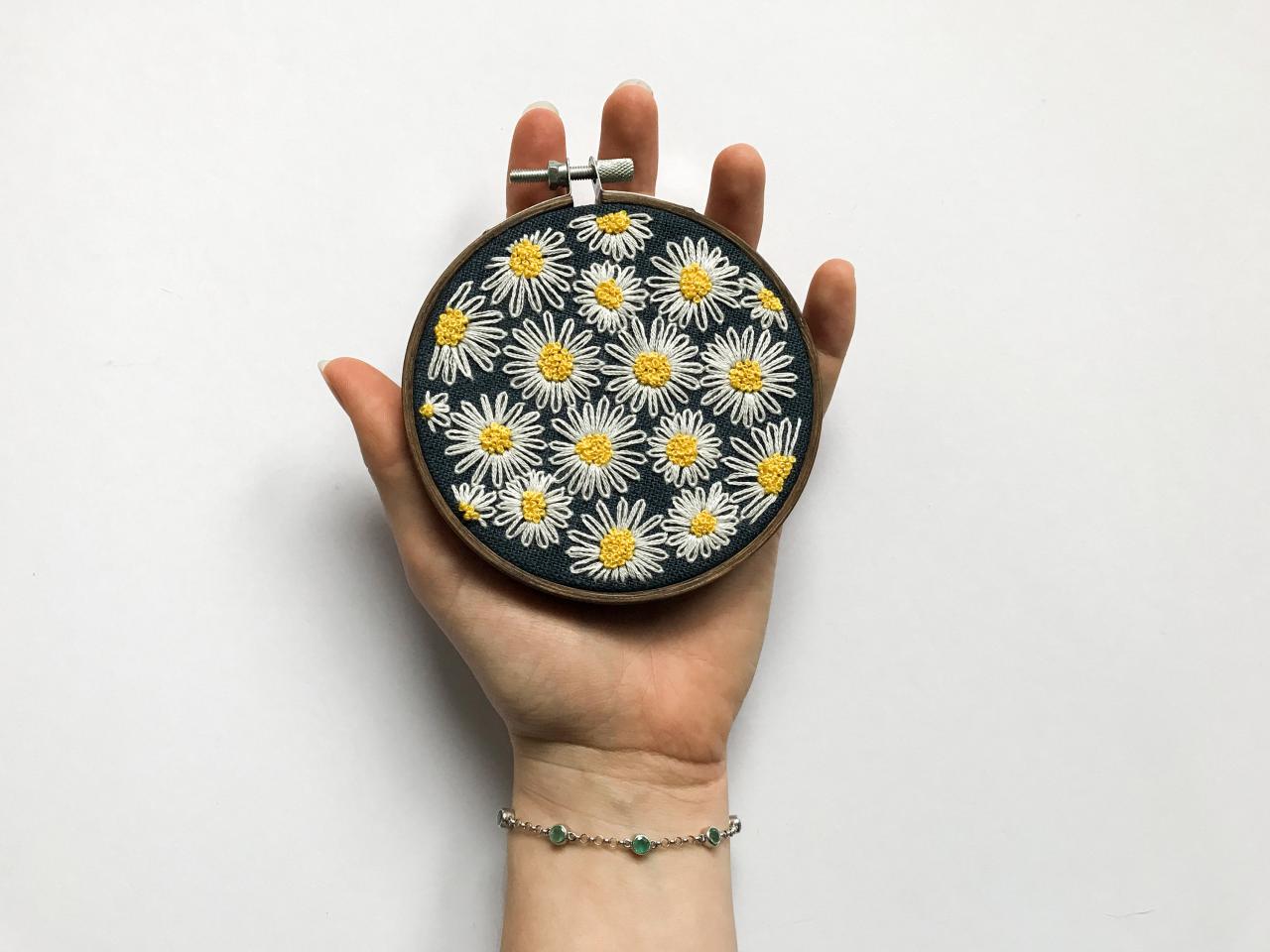 Daisy Garden Embroidery Hoop Art | Handmade Daisies Cute Gift Unique ...